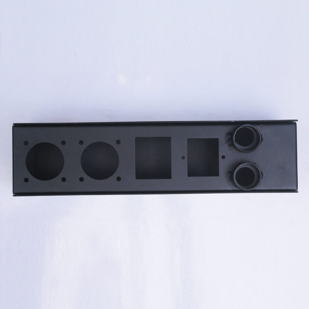 32A 3-Phase Industrial Socket – Power Waves