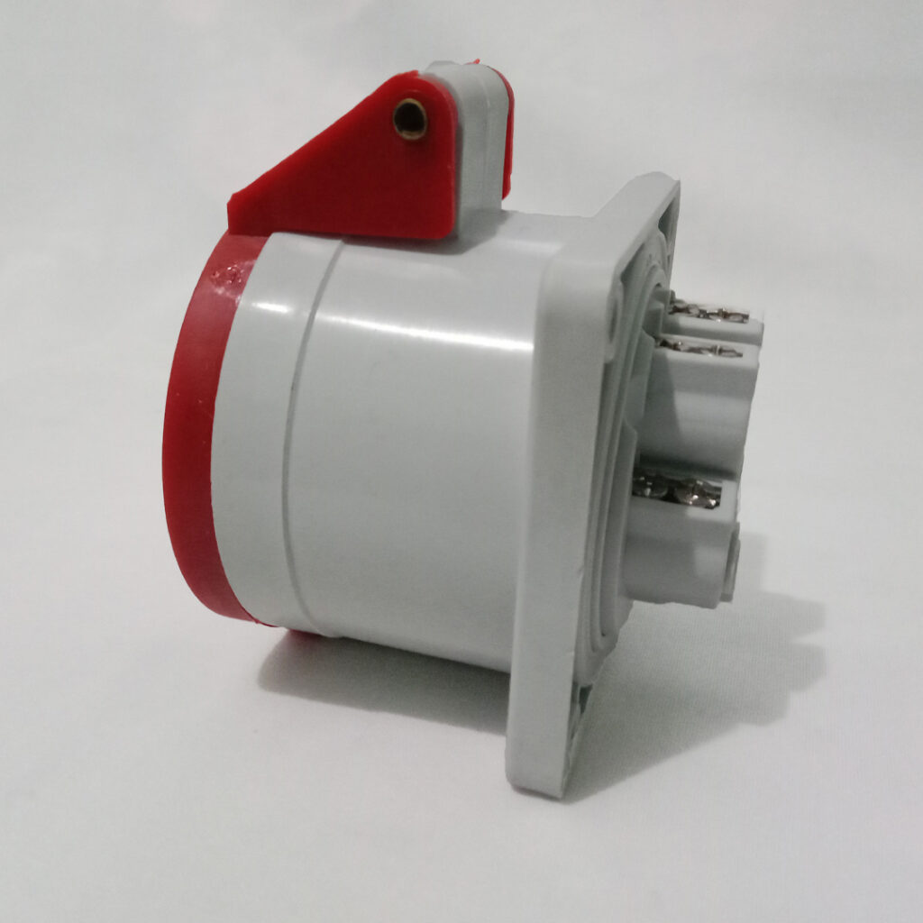 32A 3-Phase Industrial Socket – Power Waves